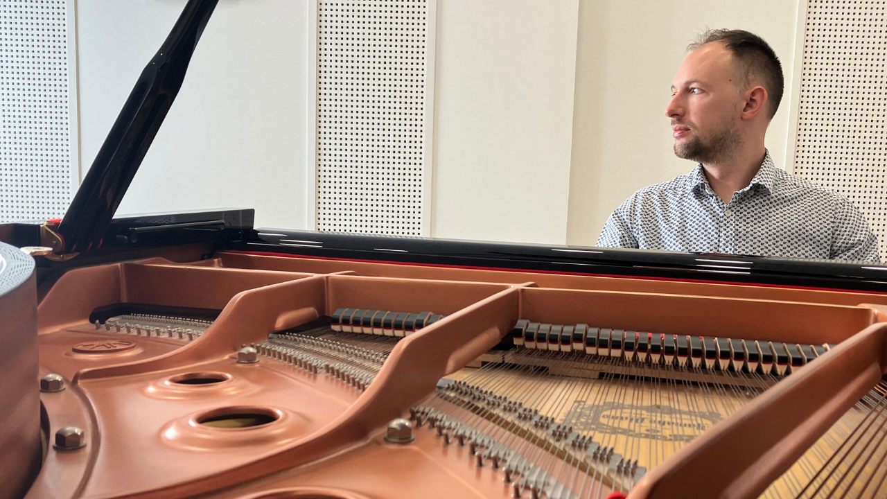 Piano Lessons For Adults & Children | Online & In-Person